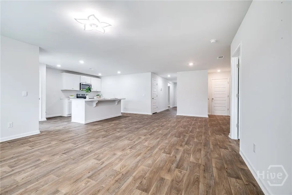 122 Ellie Way, Savannah Property Listing: MLS® #SA346097