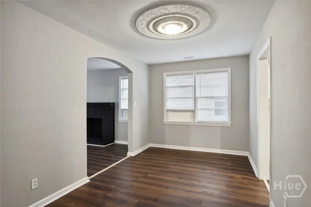 1104 W Victory Drive, Savannah Property Listing: MLS® #SA346761