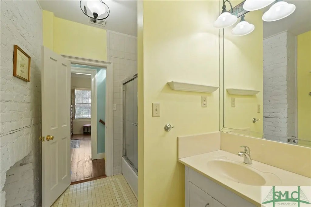 409 E Jones Street, Savannah Property Listing: MLS® #SA328362