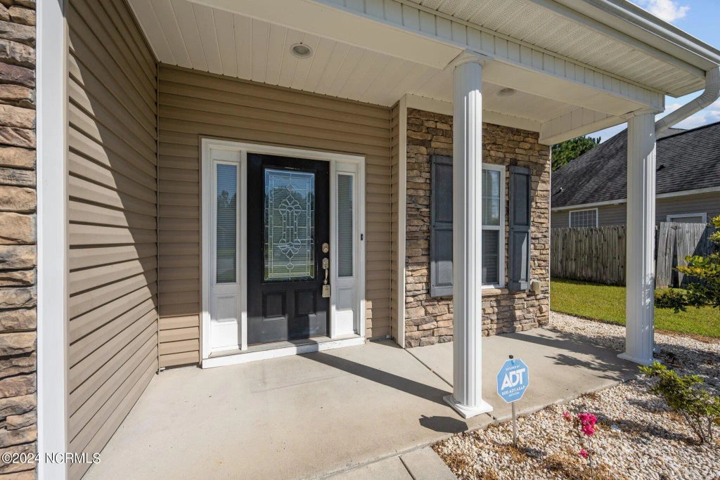 403 Wynbrookee Lane, Jacksonville Property Listing: MLS® #100544089