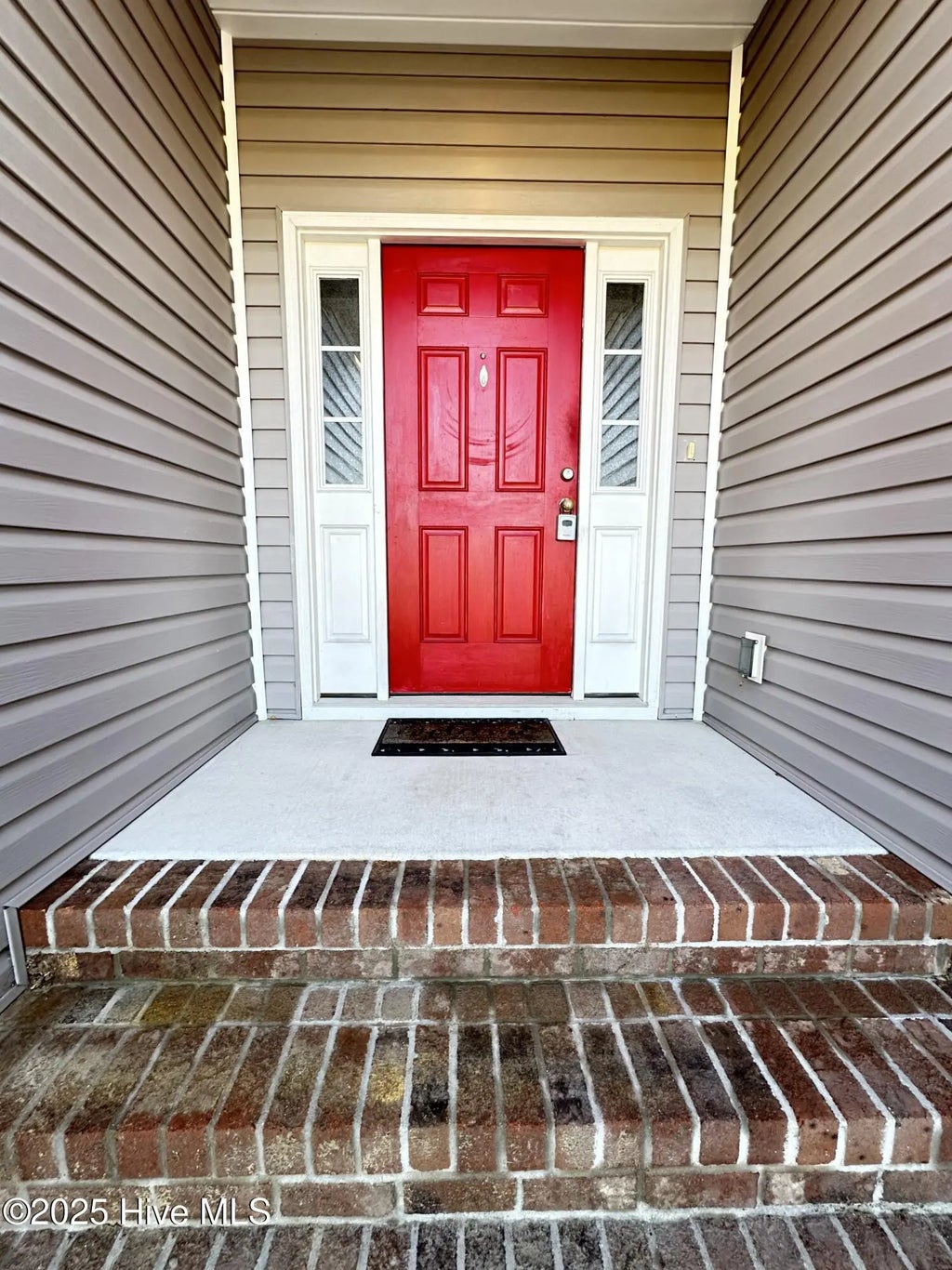 216 Beaver Dam Drive, Clinton Property Listing: MLS® #100542559