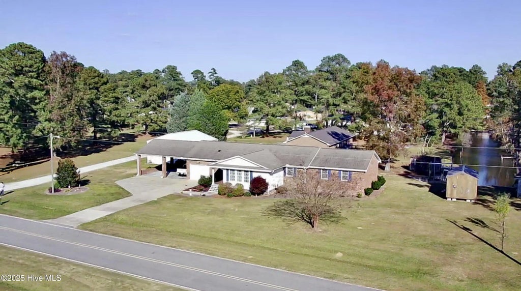 16 Port Side Lane, Belhaven Property Listing: MLS® #100540473