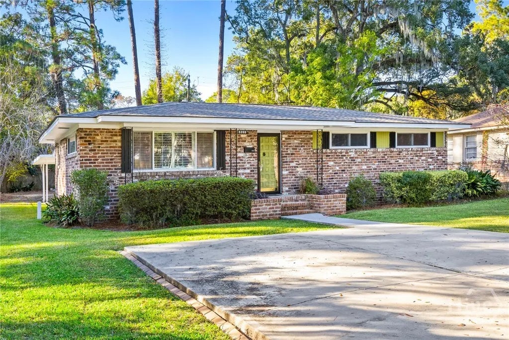 5205 Habersham Street, Property Listing: MLS® #SA343852