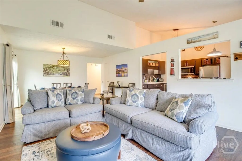 7 Ropemaker Court, Savannah Property Listing: MLS® #SA345456