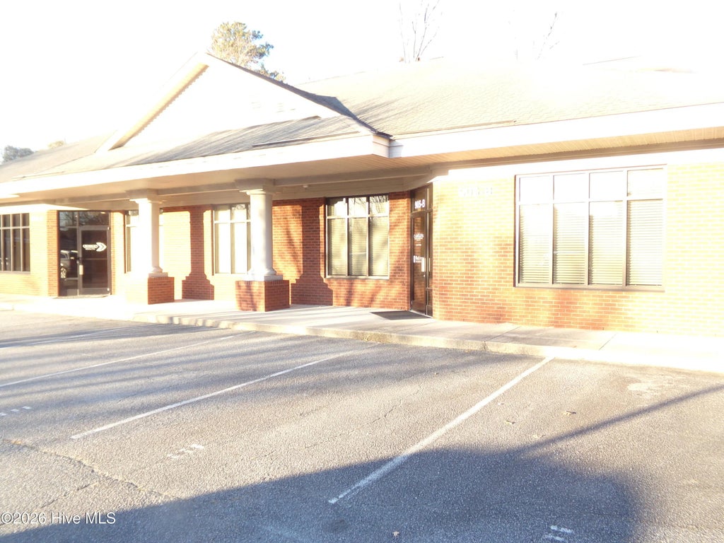 905 Conference Drive B, Greenville Property Listing: MLS® #100549624