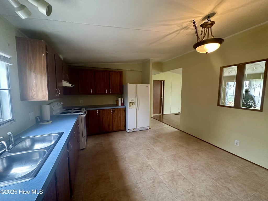 41 East Rd, Columbia Property Listing: MLS® #100531807