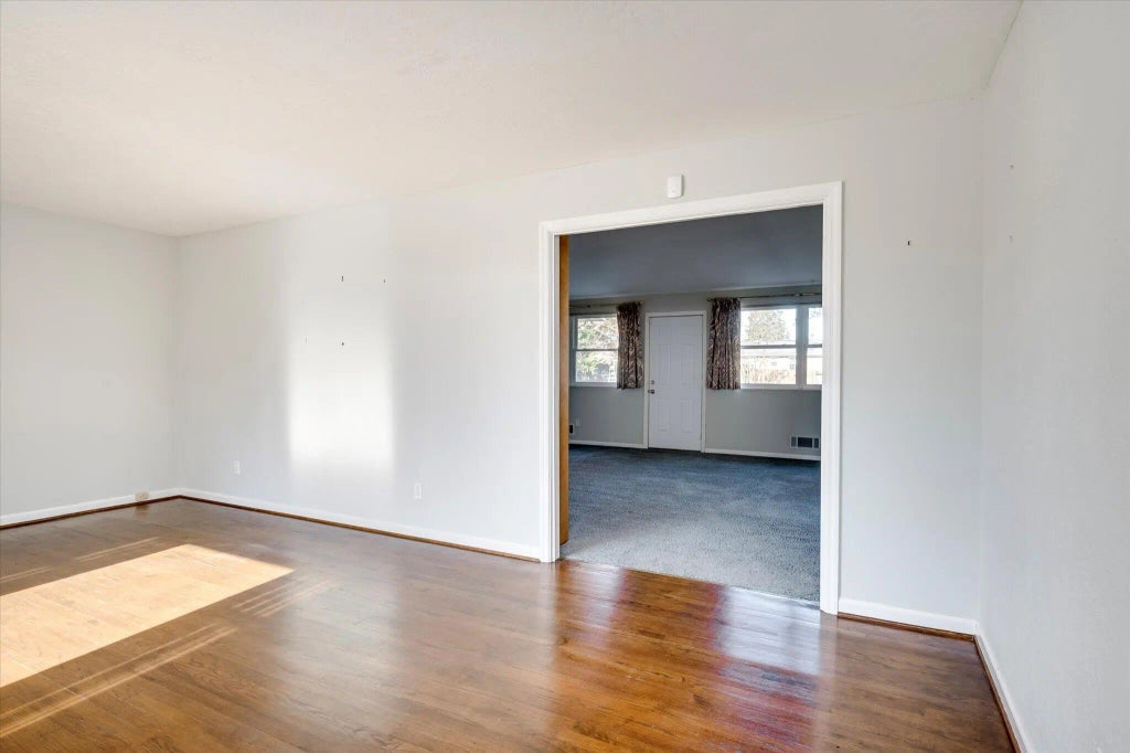 3203 West Court, Augusta Property Listing: MLS® #550188