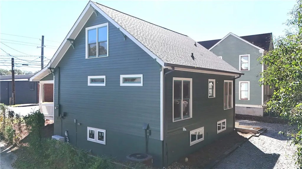 947 N Chase, Athens Property Listing: MLS® #CL344485