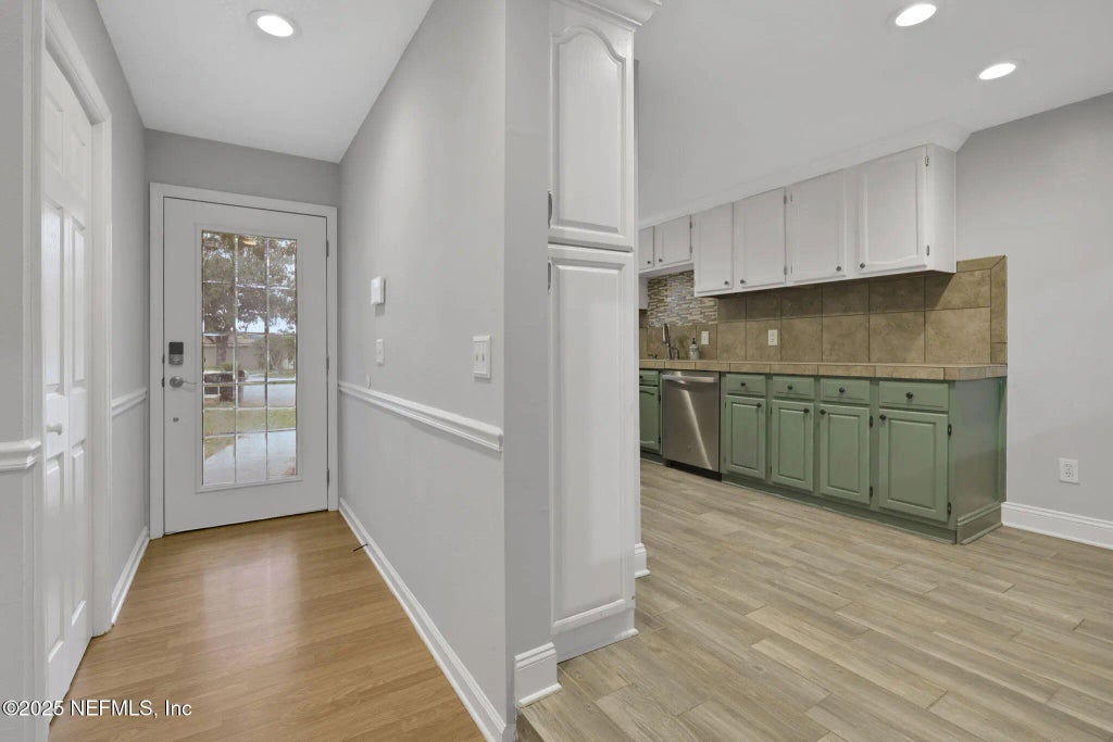 3452 N Ride Court, Jacksonville Property Listing: MLS® #2121746 in ...