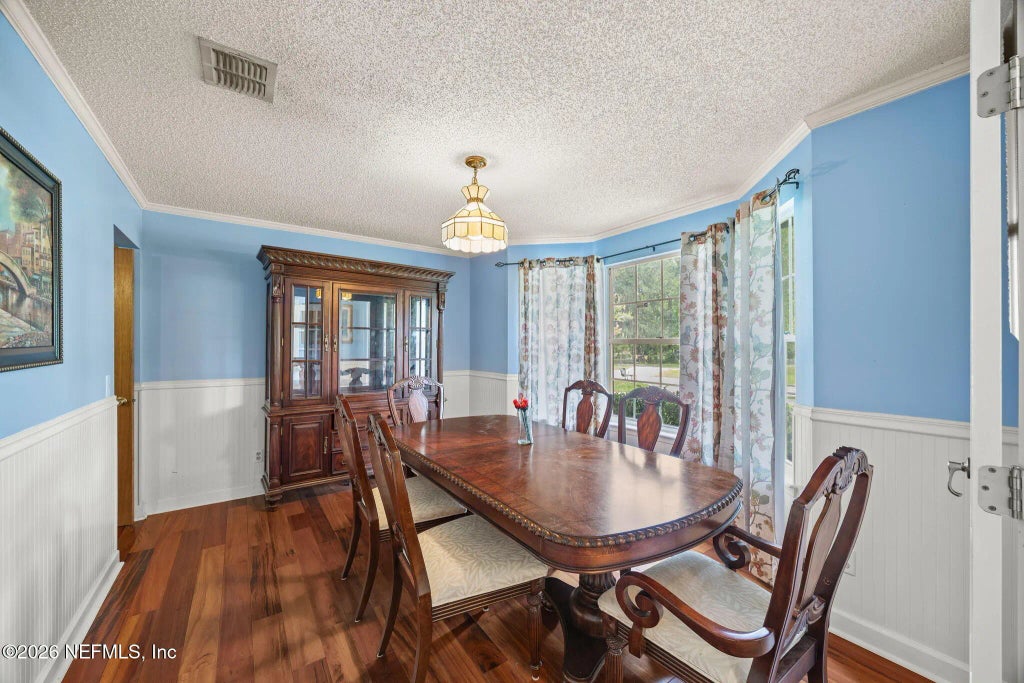 2084 Tickford Street, Middleburg Property Listing: MLS® #2124587 in ...