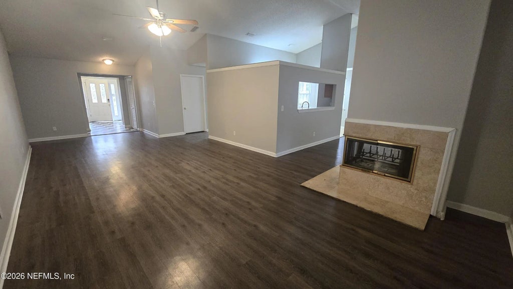 2139 Lady Di Lane, Jacksonville Property Listing: MLS® #2126022