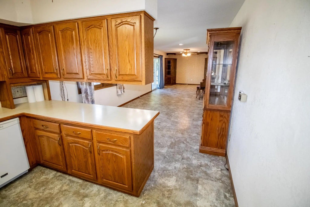 410 Lakeside Dr Drive, Fairbank Property Listing: MLS® #20254966