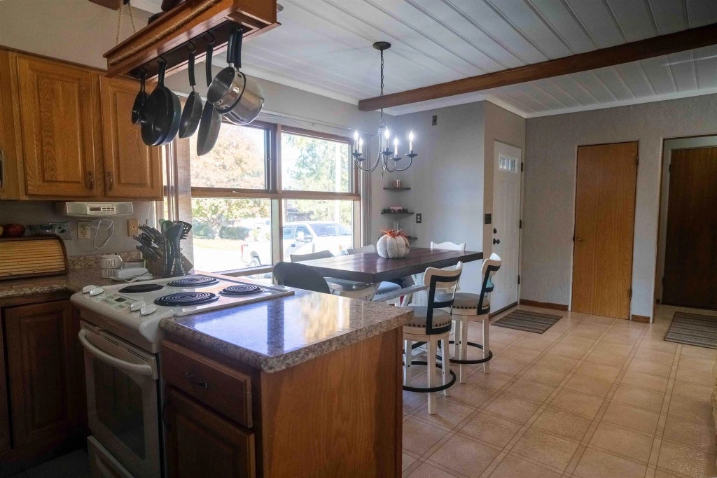 206 Loma Street, Waterloo Property Listing: MLS® #20255460