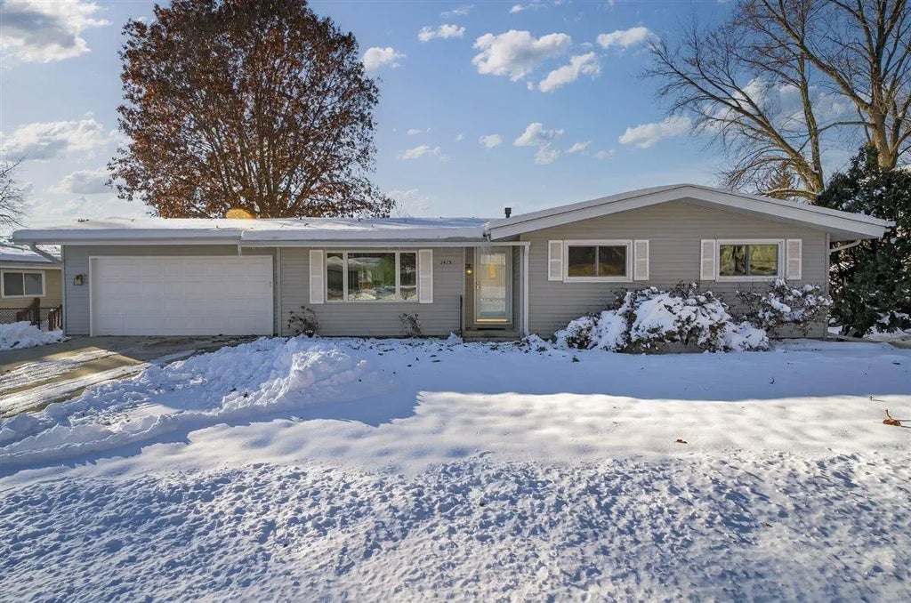 1415 Clark Drive, Cedar Falls Property Listing: MLS® #20255833