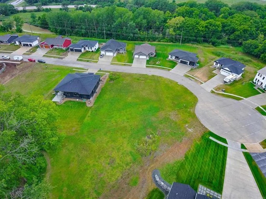 4208 James Drive, Cedar Falls Property Listing: MLS® #20260009