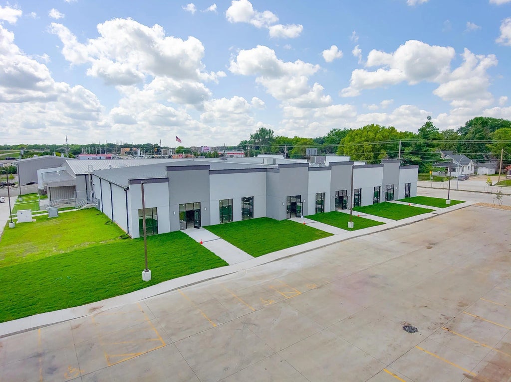 2300 Main Street Suite 201, Cedar Falls Property Listing: MLS® #20260070