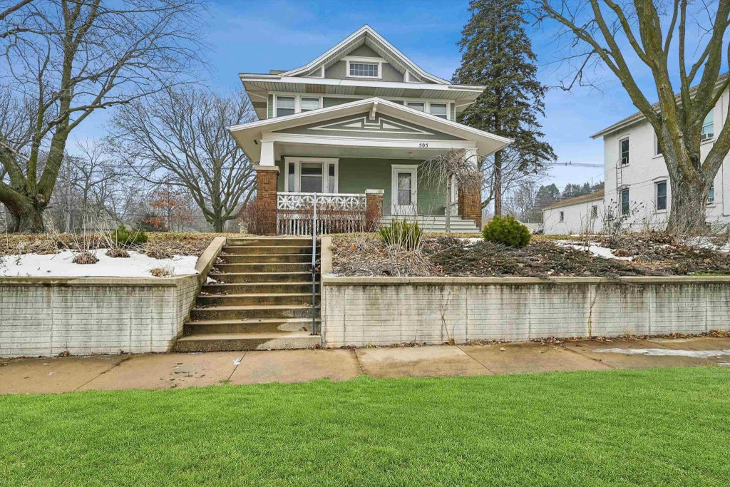 505 Ne 1st Avenue, Waverly Property Listing: MLS® #20260112