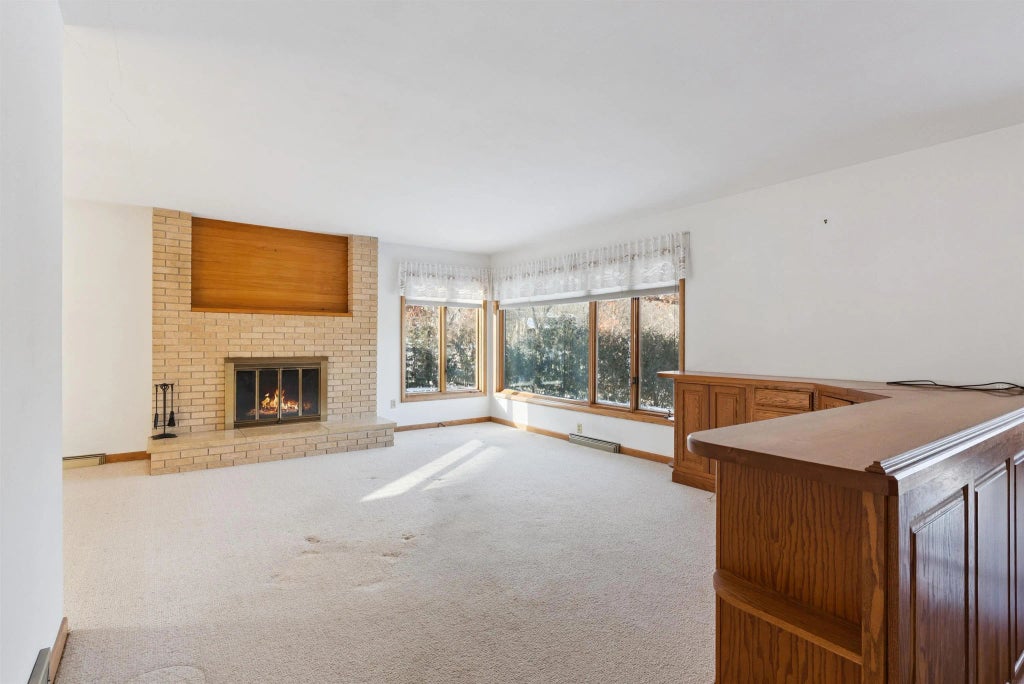 1424 W Ridgewood Drive, Cedar Falls Property Listing: MLS® #20260328