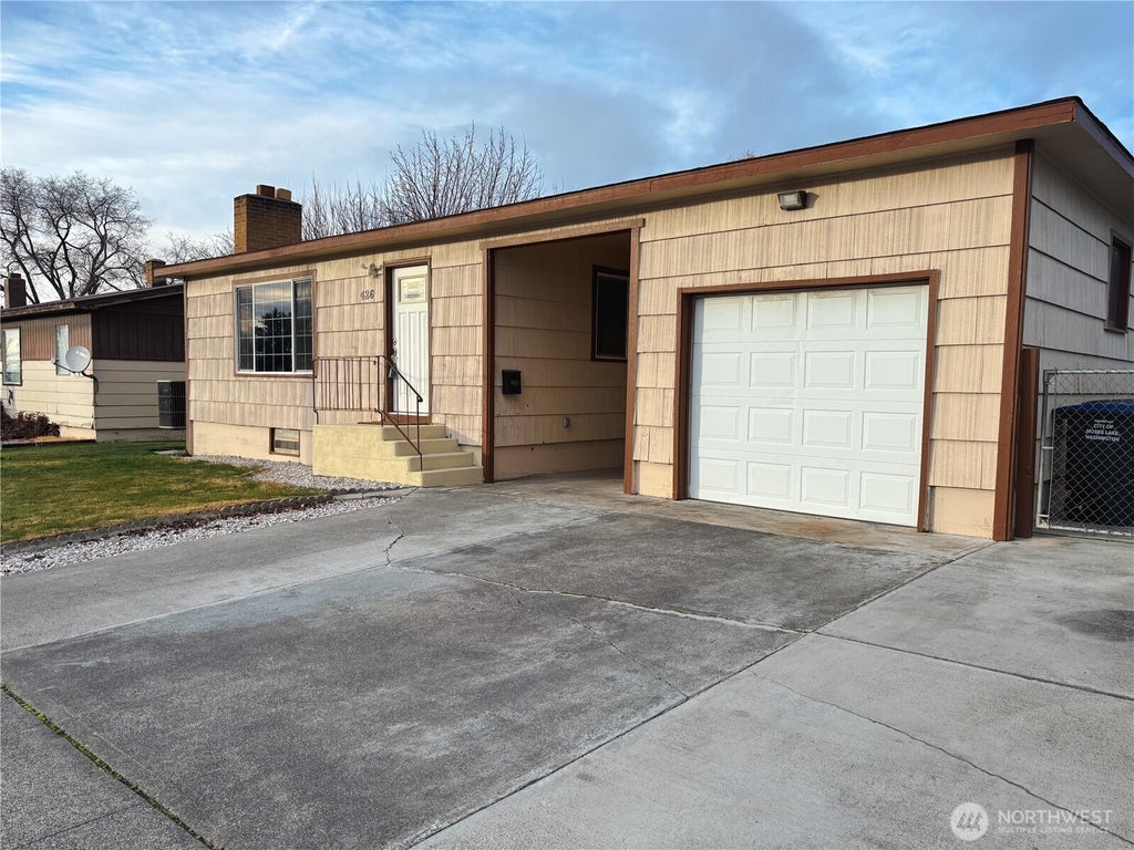 426 E Brown Avenue, Moses Lake Property Listing: MLS® #2467403
