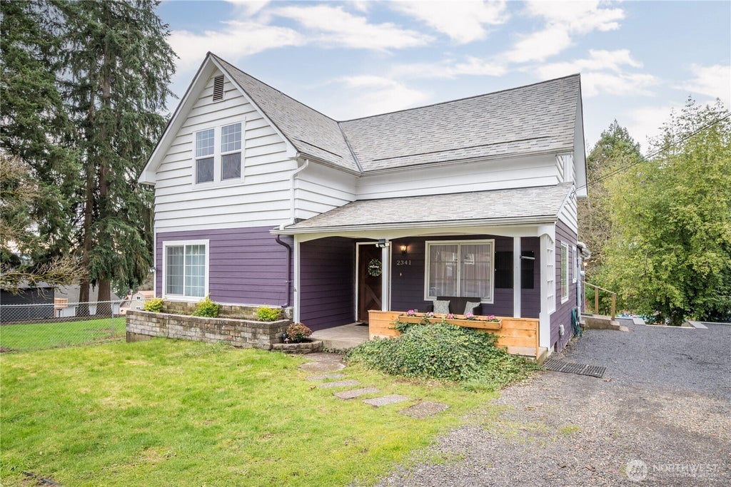 2341 W Castleman Street, Longview Property Listing: MLS® #2467860