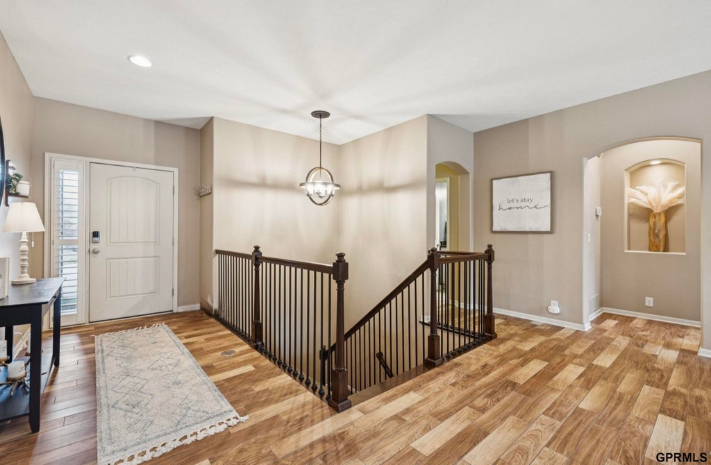 18601 Mason Street, Elkhorn Property Listing: MLS® #22601297