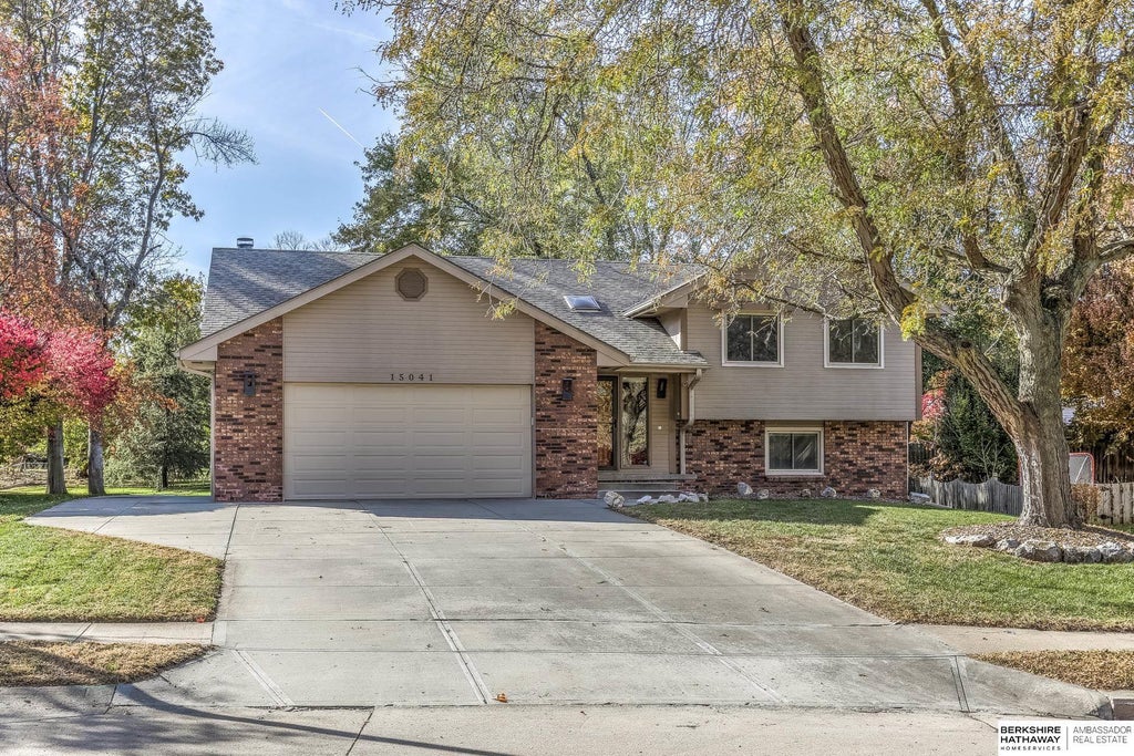 15041 Patterson Circle, Omaha Property Listing: MLS® #22602069