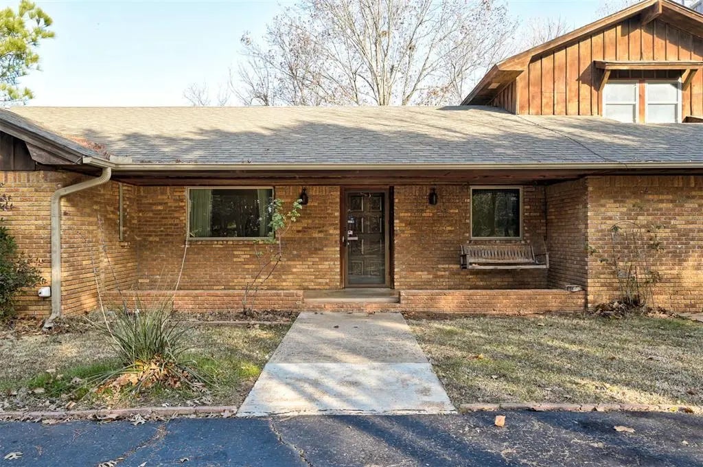 6900 Saddle Road, Edmond Property Listing: MLS® #1206560