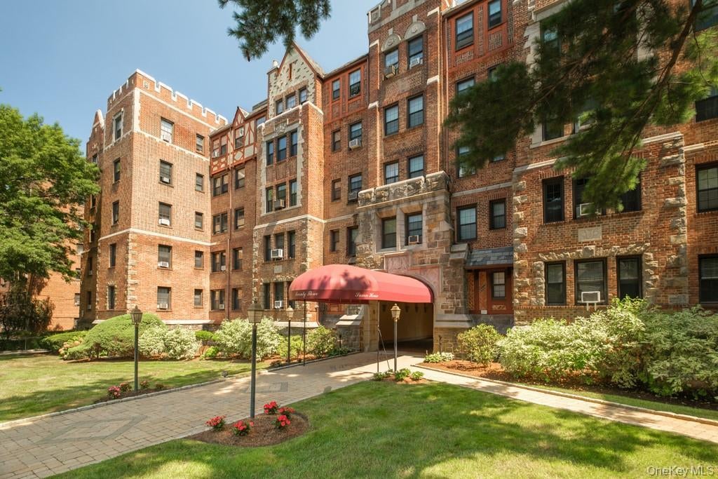 23 Old Mamaroneck Road # 1m, White Plains, NY 10605 (MLS# 900217 ...