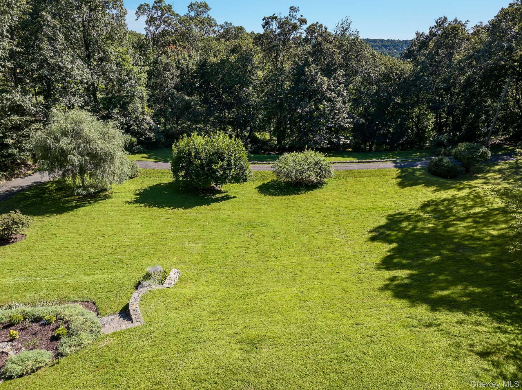 71 Havemeyer Road Irvington NY 10533 For Sale - Coldwell Banker Village ...