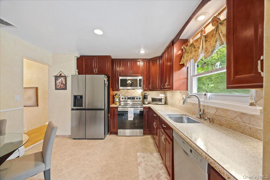 550 Saw Mill River Road, Millwood, NY 10546 | Ragetté Real Estate