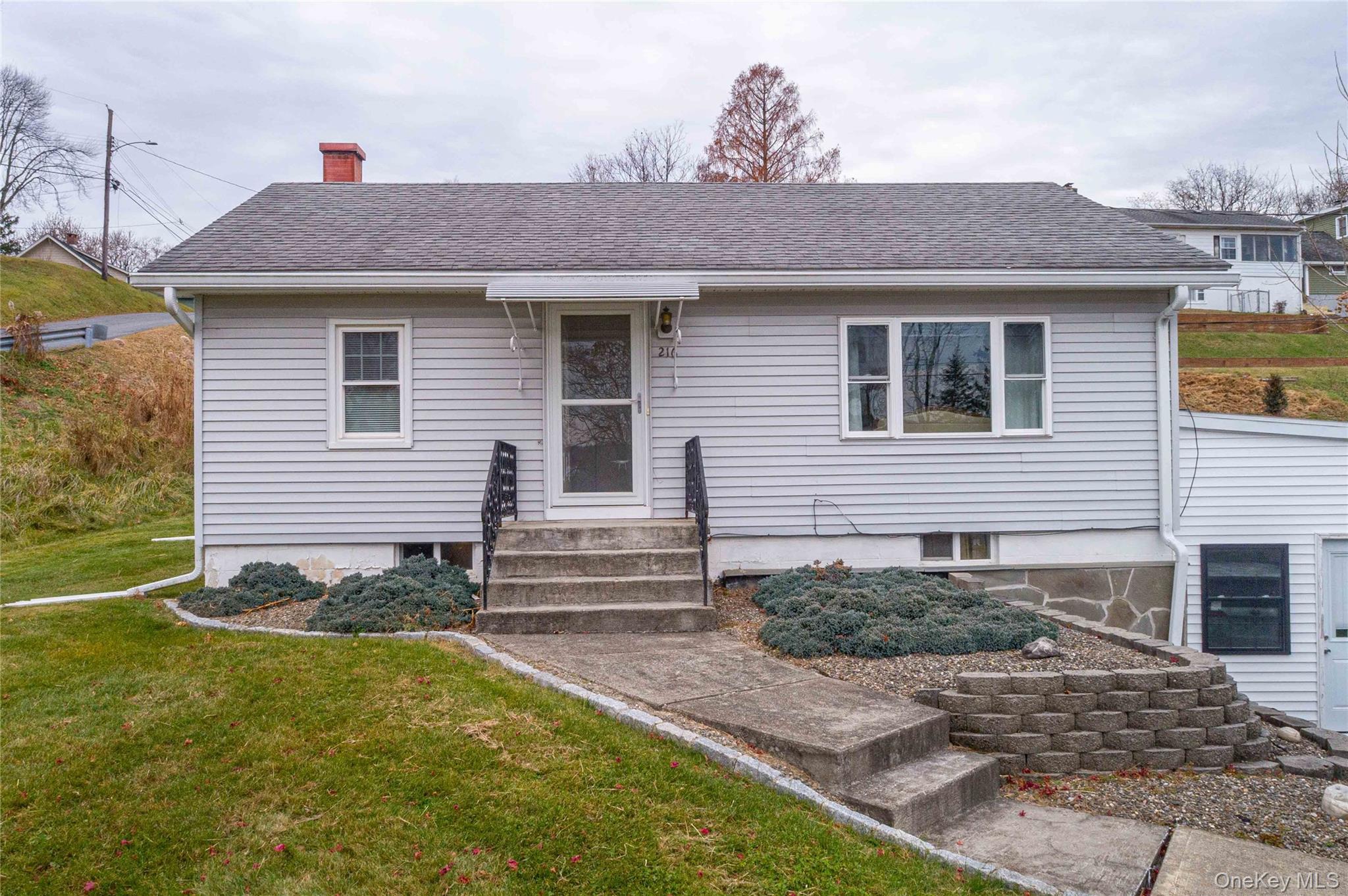 216 Hoyt Street Port Ewen NY 12466 For Sale - Coldwell Banker Village Green Realty