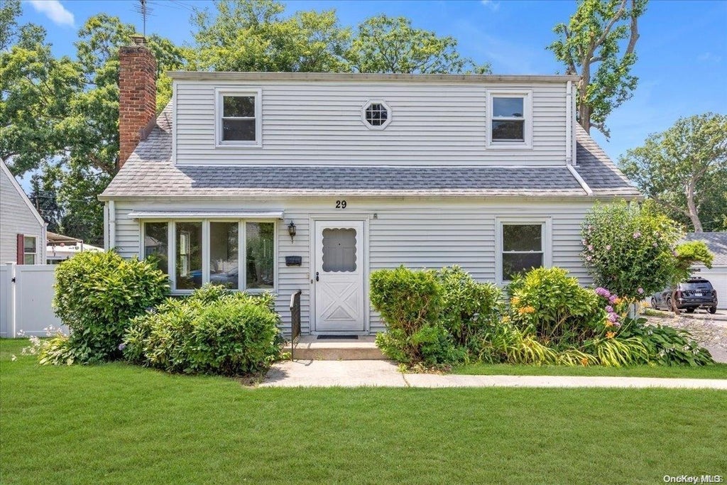 29 Inwood Road, Glen Cove NY, 11542 Property Listing: MLS® #L3564818