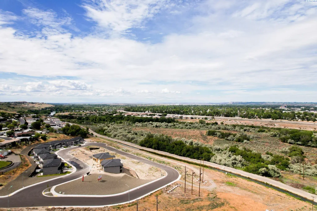 783 Rio Vista Loop, Richland Property Listing: MLS® #281024