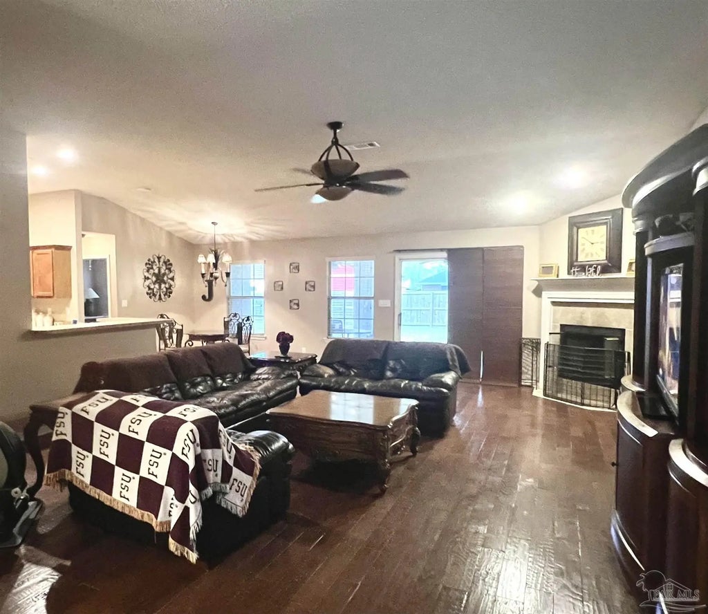 4820 Timber Ridge Rd, Pace Property Listing: MLS® #662034