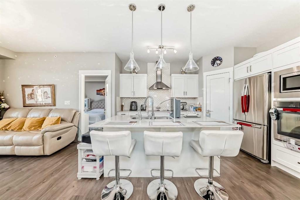 405, 10 Walgrove Walk Southeast, Calgary Property Listing: MLS® #A2266528