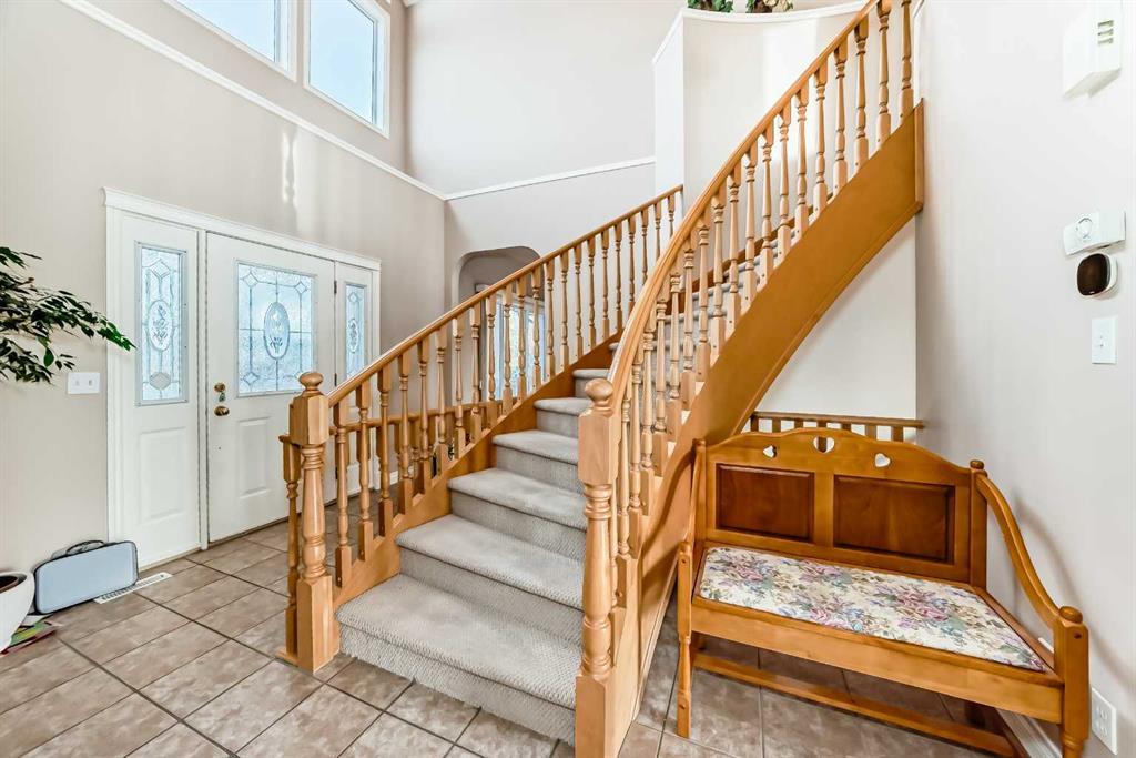 60 Hidden Creek Road Northwest Calgary T3A 6E7 - MLS A2269268