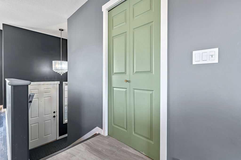 20 High Ridge Close Northwest, High River Property Listing: MLS® #A2275176