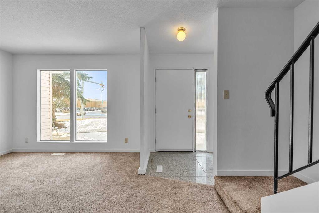 318 Marlborough Way Northeast Calgary T2A 6R9 - MLS A2278037