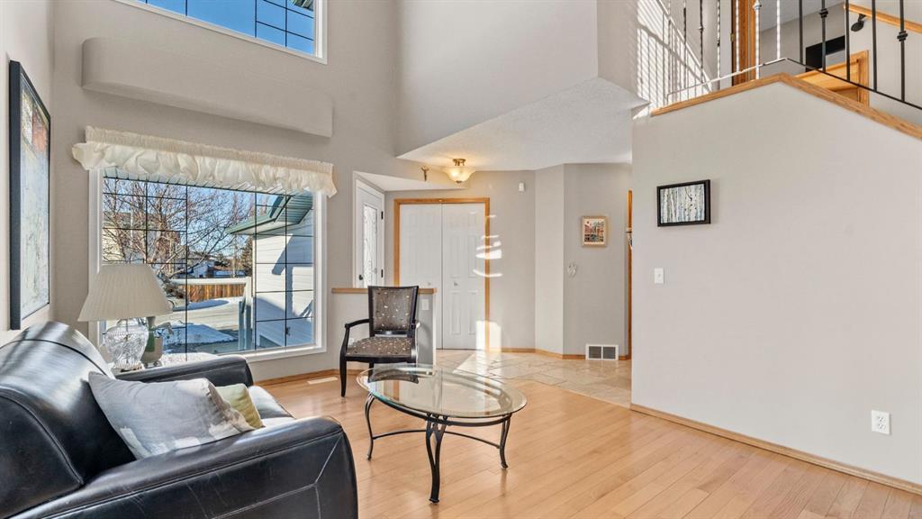 227 Rocky Ridge Close Northwest Calgary T3G 4X2 - MLS A2278094