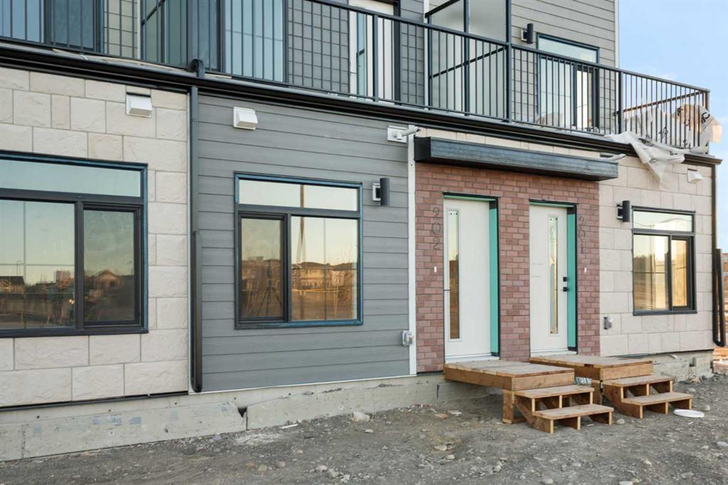 202, 156 Park Street Cochrane T4C 2B8 - MLS A2279942