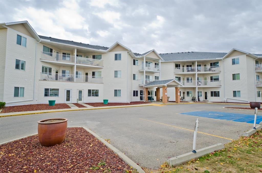301, 3 Parklane Way Strathmore T1P 1N6 - MLS A2281048