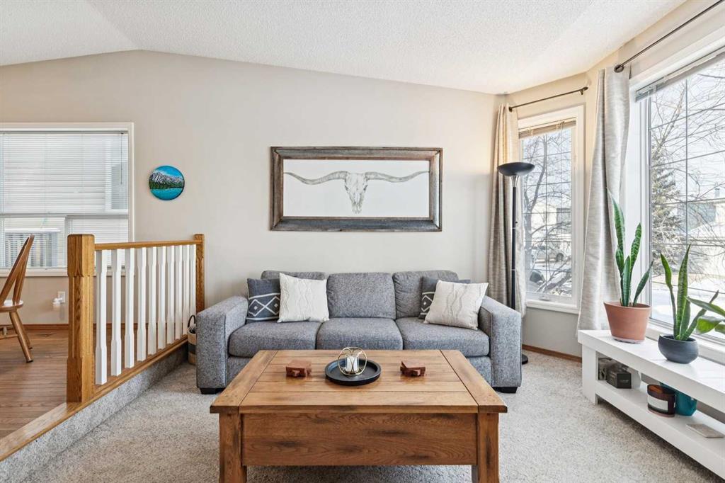 19 Somerside Manor Southwest Calgary T2Y 3G5 - MLS A2281984