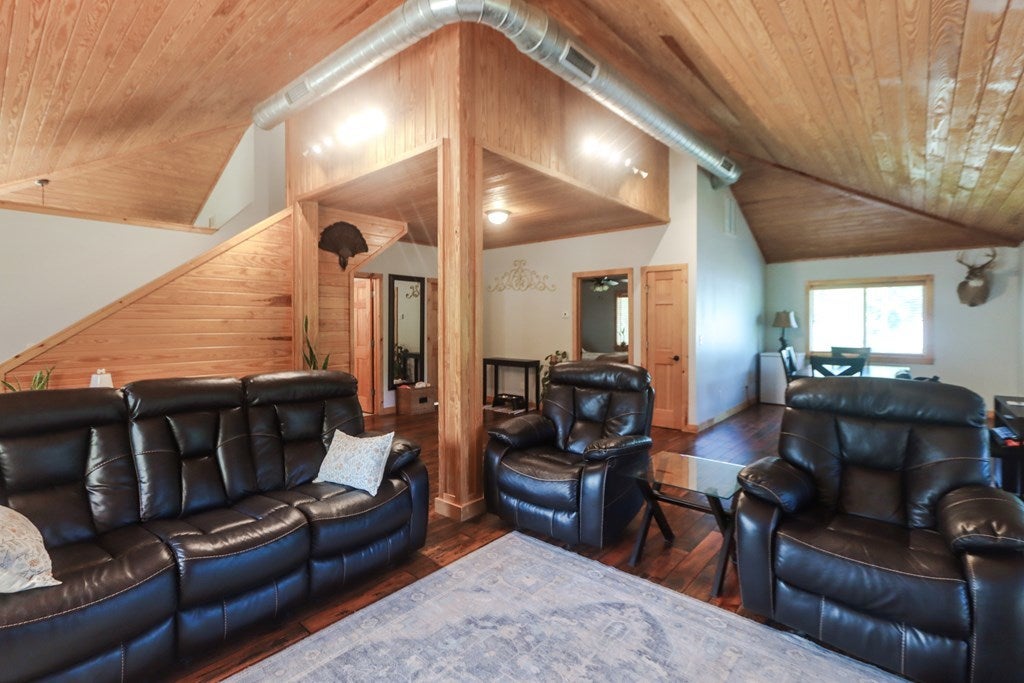 354 Red Bull Island Dr, Wewahitchka, FL: MLS® #324545