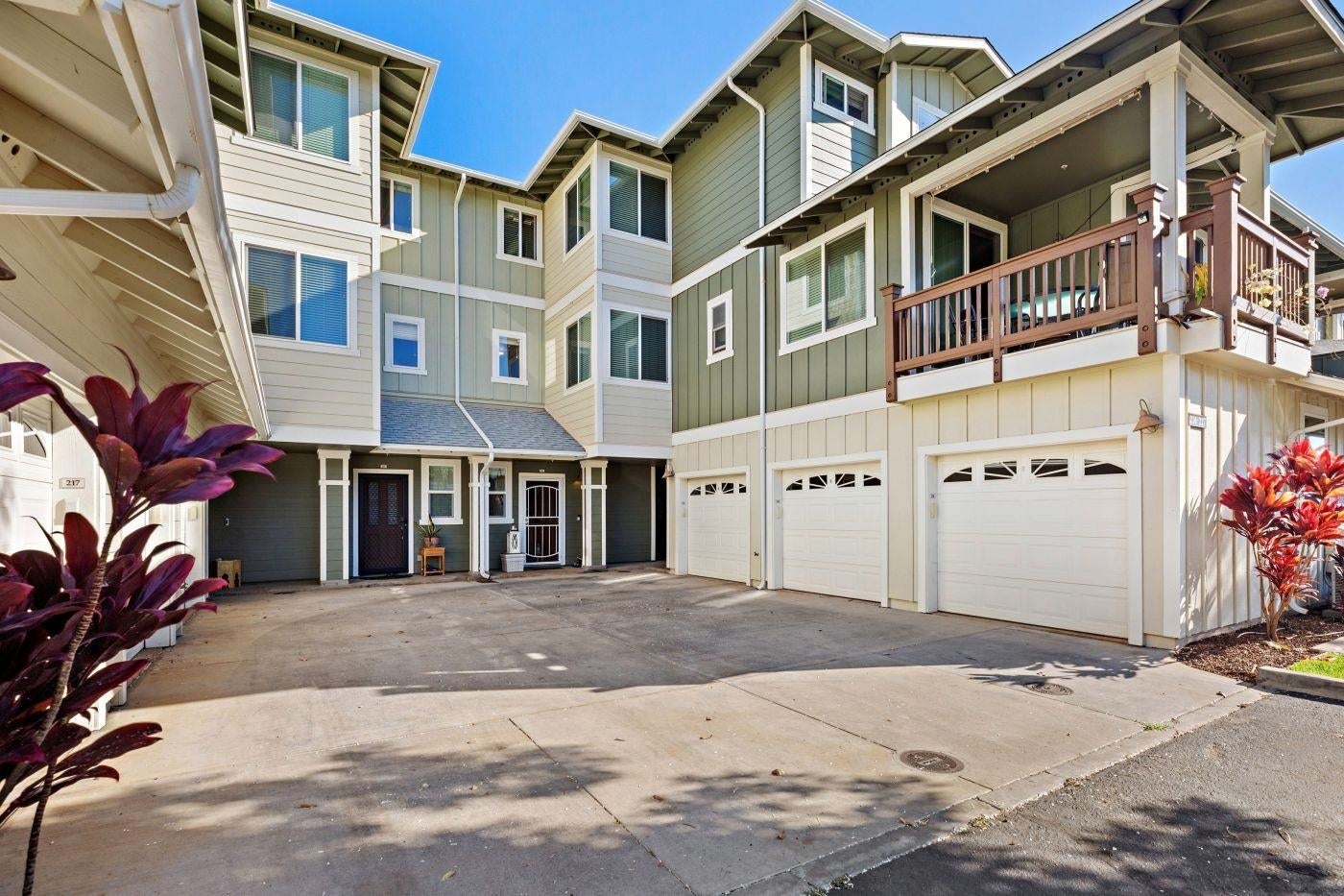 Hoonanea at Lahaina 31 E Kuu Aku Ln, Unit 216 in Lahaina | MLS® 403390 ...