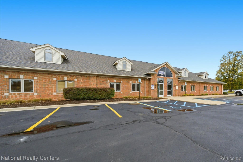 45679 Village Blvd, Shelby charter township Property Listing: MLS ...