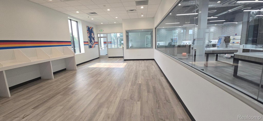 26673 Lawrence, Center Line city Property Listing: MLS® #20251061986