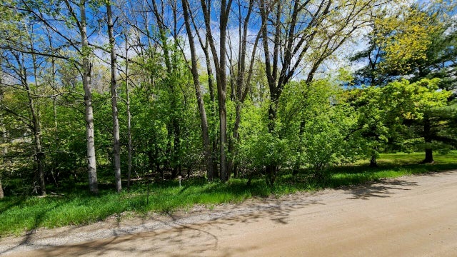 12095 Hudson Bay Drive, Austin township Property Listing: MLS® #65024023770