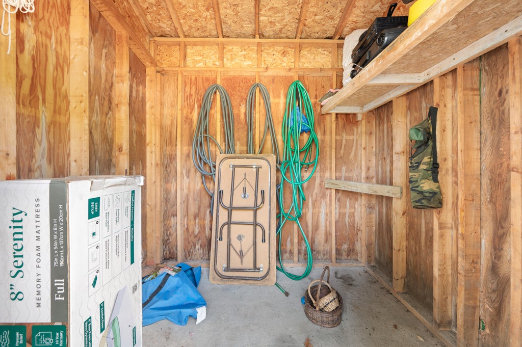 8952 Otterside Dr, Unknown City Property Listing: MLS® #72025031455