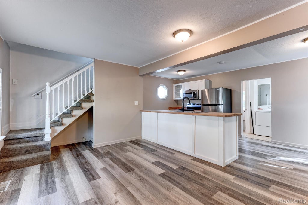 99 Calvert Avenue, Waterford charter township Property Listing: MLS ...