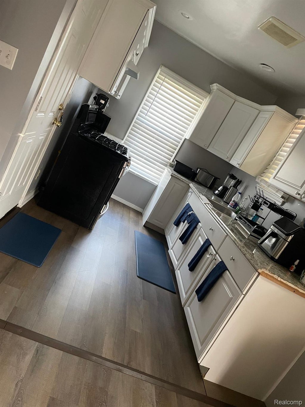 15425 Sorrento Street, Detroit city Property Listing: MLS® #20251053662